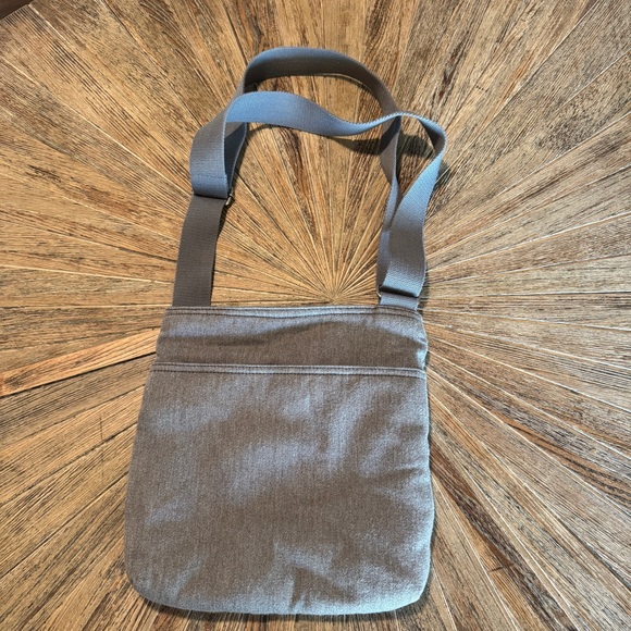 thirty-one | Bags | Thirty One Crossbody Cotton Bag Gray Adjustable ...
